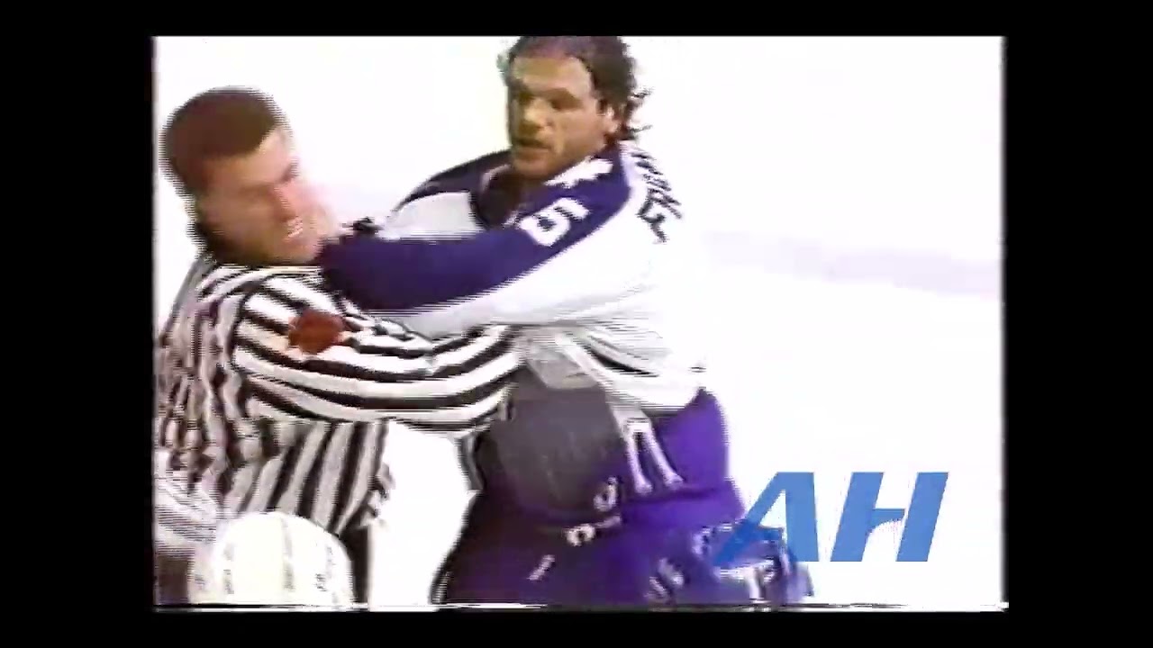 NHL Apr. 10, 1990 Lou Franceschetti,TOR v Harold Snepsts,STL Toronto ...