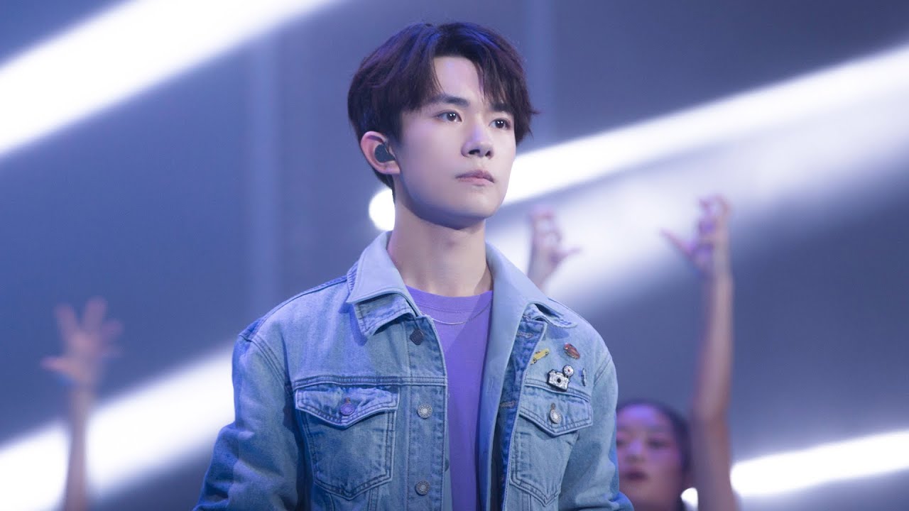 Show your enthusiastic youth style with Jackson Yee! 和易烊千玺一起努力追梦，彰显青春风采 ...