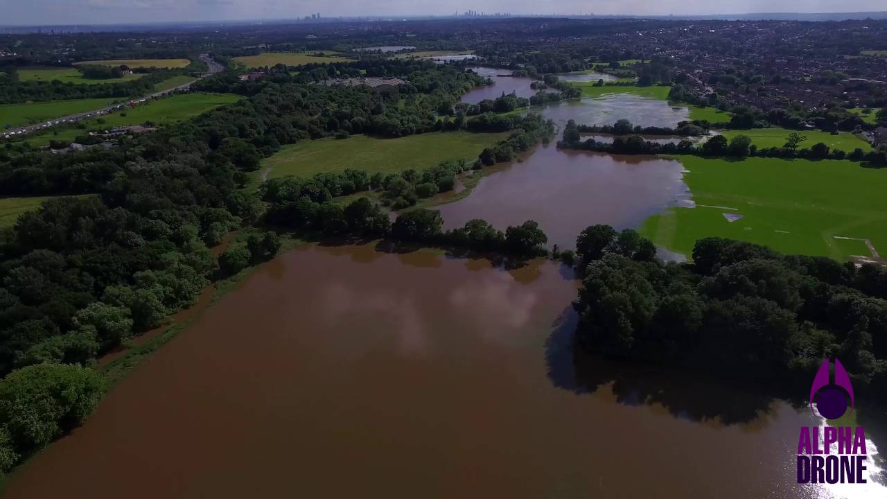 River Roding Flood in 4K - YouTube