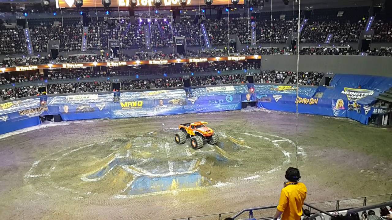 Monster Jam Oct 2016- arena cd de mexico - YouTube