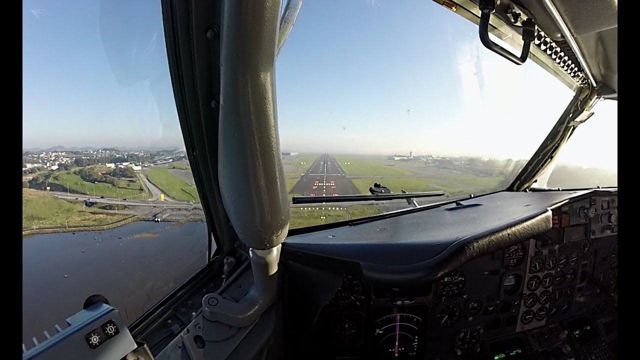"A Pilot's View" - Beautiful Landing in Stavanger - YouTube