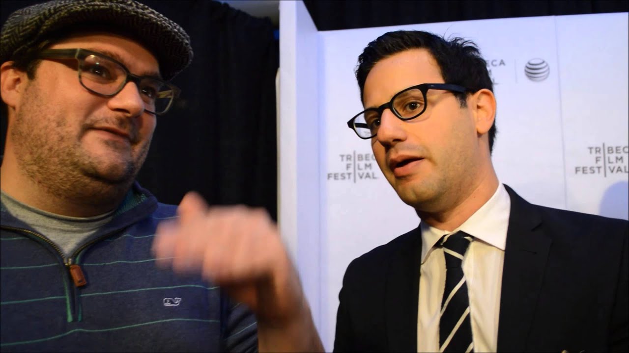 Bobby Moynihan and Gil Ozeri - YouTube