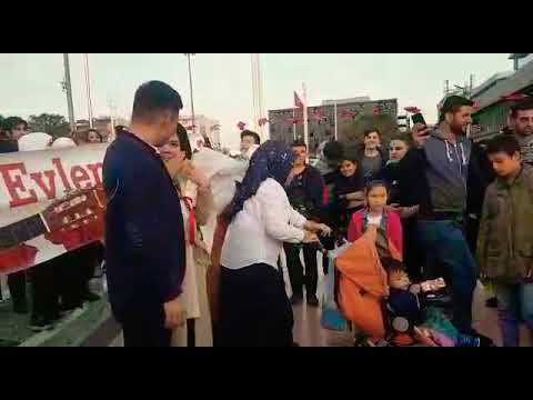 Taksim İstiklâl Caddesinde (Evlenme teklifi Böyle olur) - Grup bakur