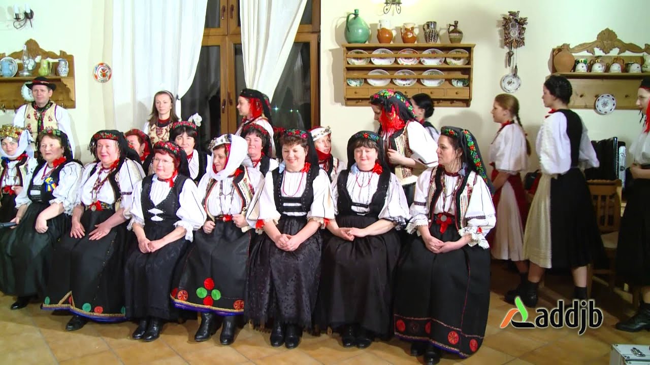 Sezatoare Traditionala - Fantana (Hoghiz) - YouTube