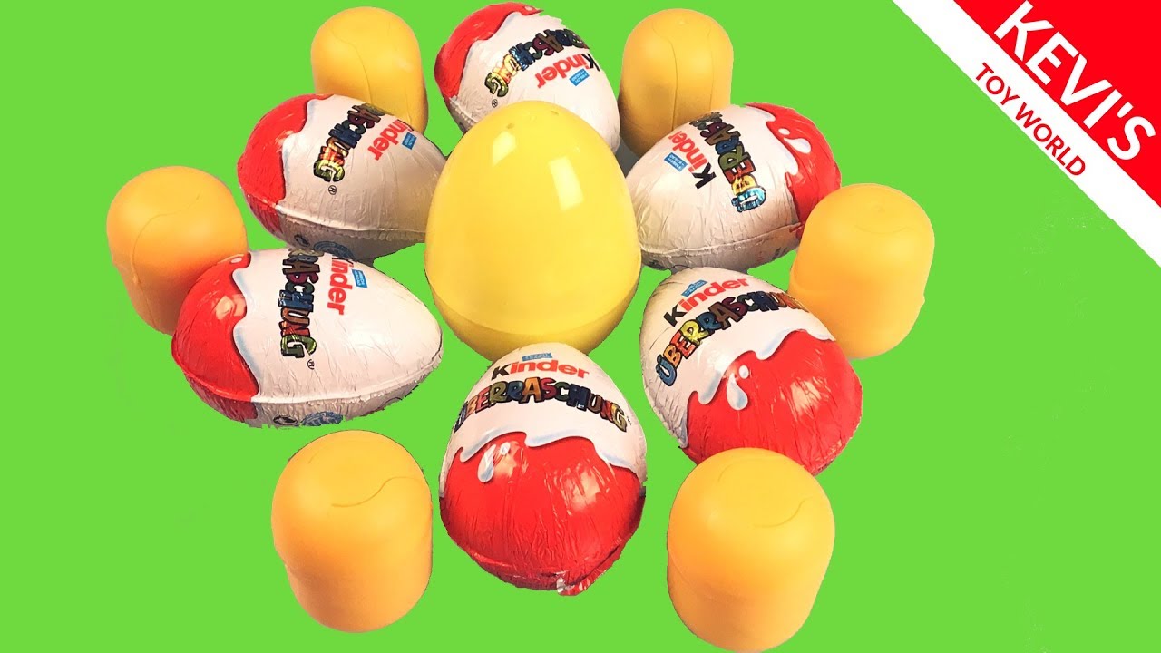 What's inside the Kinder Surprise Eggs. Help me to open and play with ...