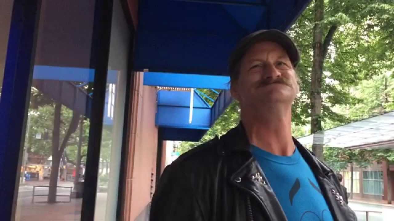 Oregon Cares: Ziggy the Flower Man - YouTube