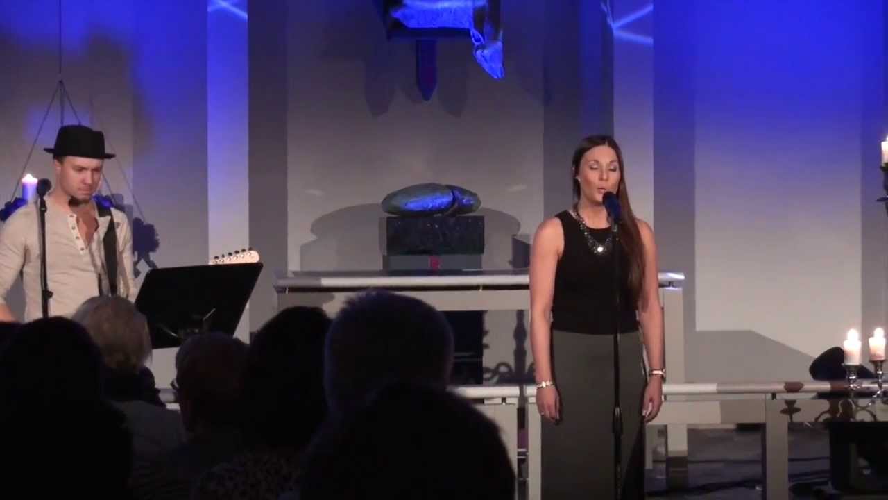 Inger Lise Hope - O Helga Natt (Adams Julsång) ft. VIVA - YouTube