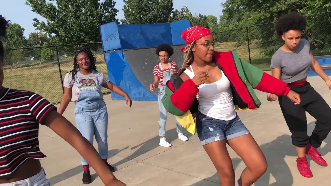 Raynesha's Reality | End of the Summer "Finesse" Dance - YouTube