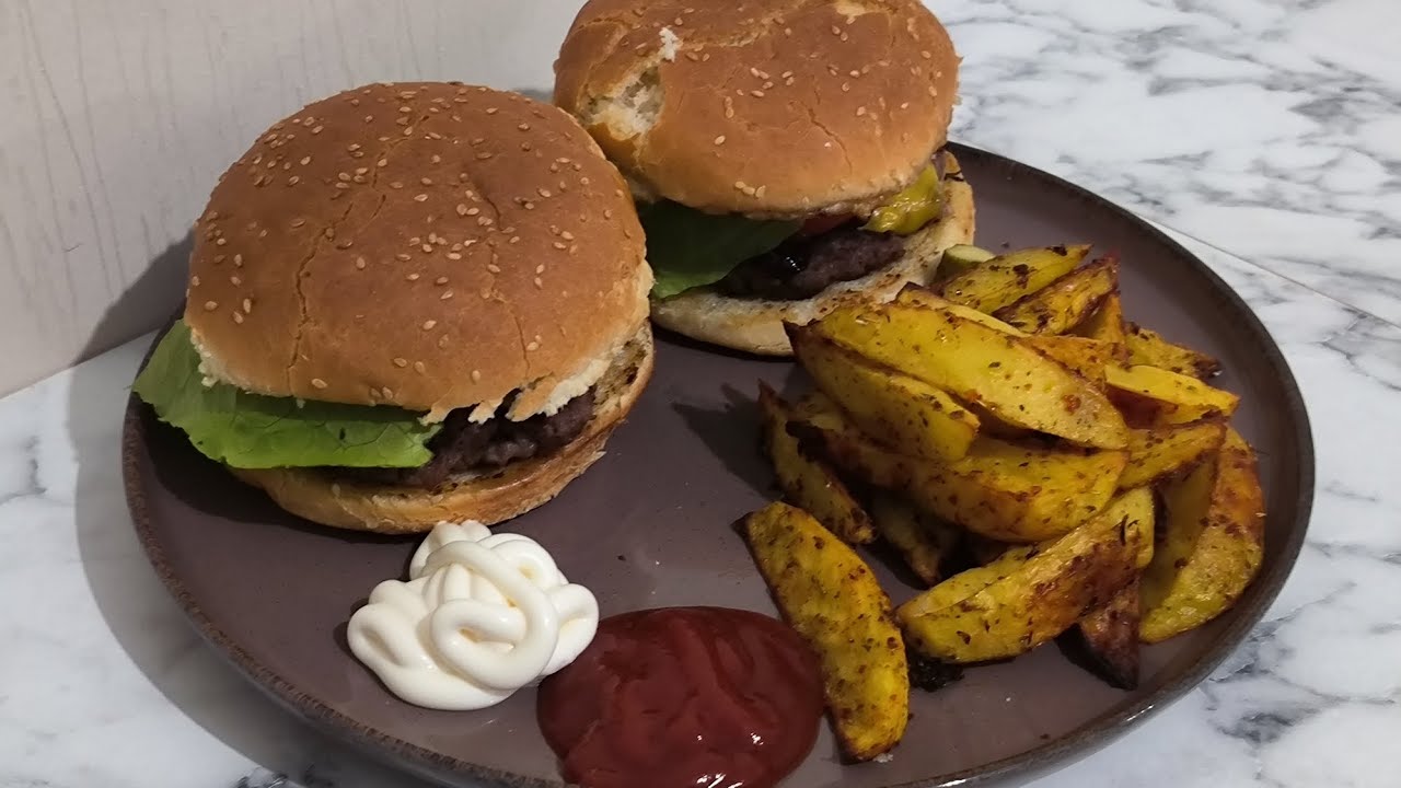 Evde Hamburger Tarifi 🍔 ️🍟 (Hem pratik hem lezzetli burger)🥙 - YouTube
