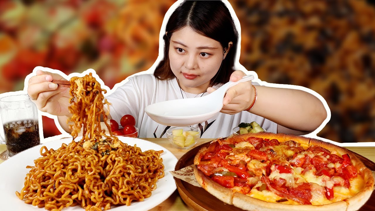 Mukbang)SUB/with Laurie/Turkey Noodles with Pizza/ASMR eating sounds ...