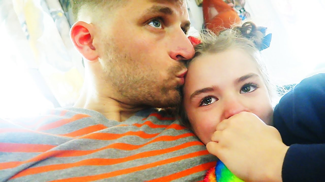 She Can't Take it Anymore | Sam & Nia - YouTube