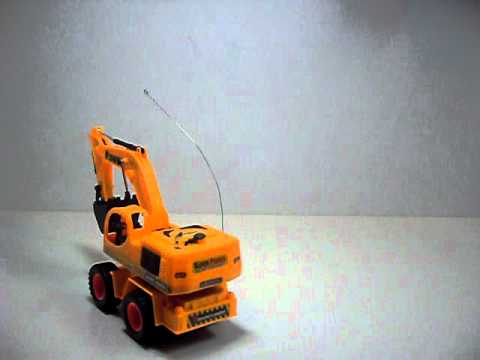 Uzaktan Kumandalı iş makinaları kepçe iş makinası - www.benimolmali.com
