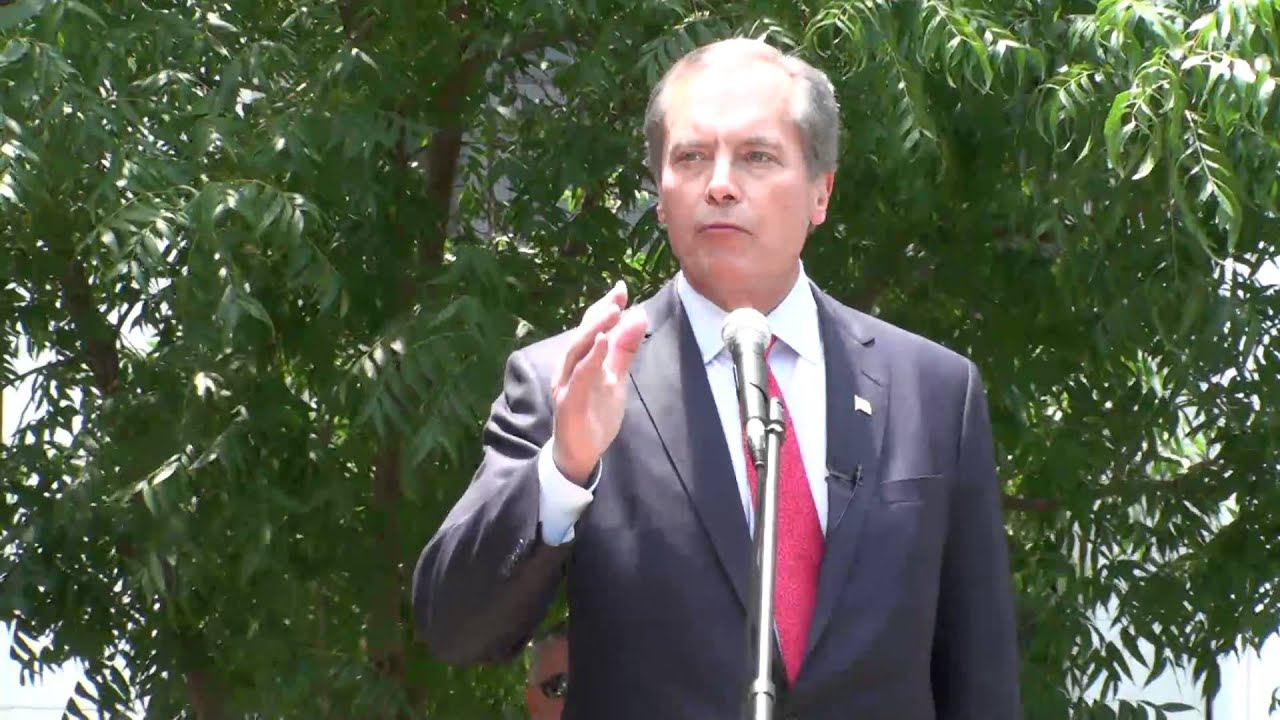 Lt. Gov David Dewhurst Spoke at Fort Worth Religious Freedom - YouTube