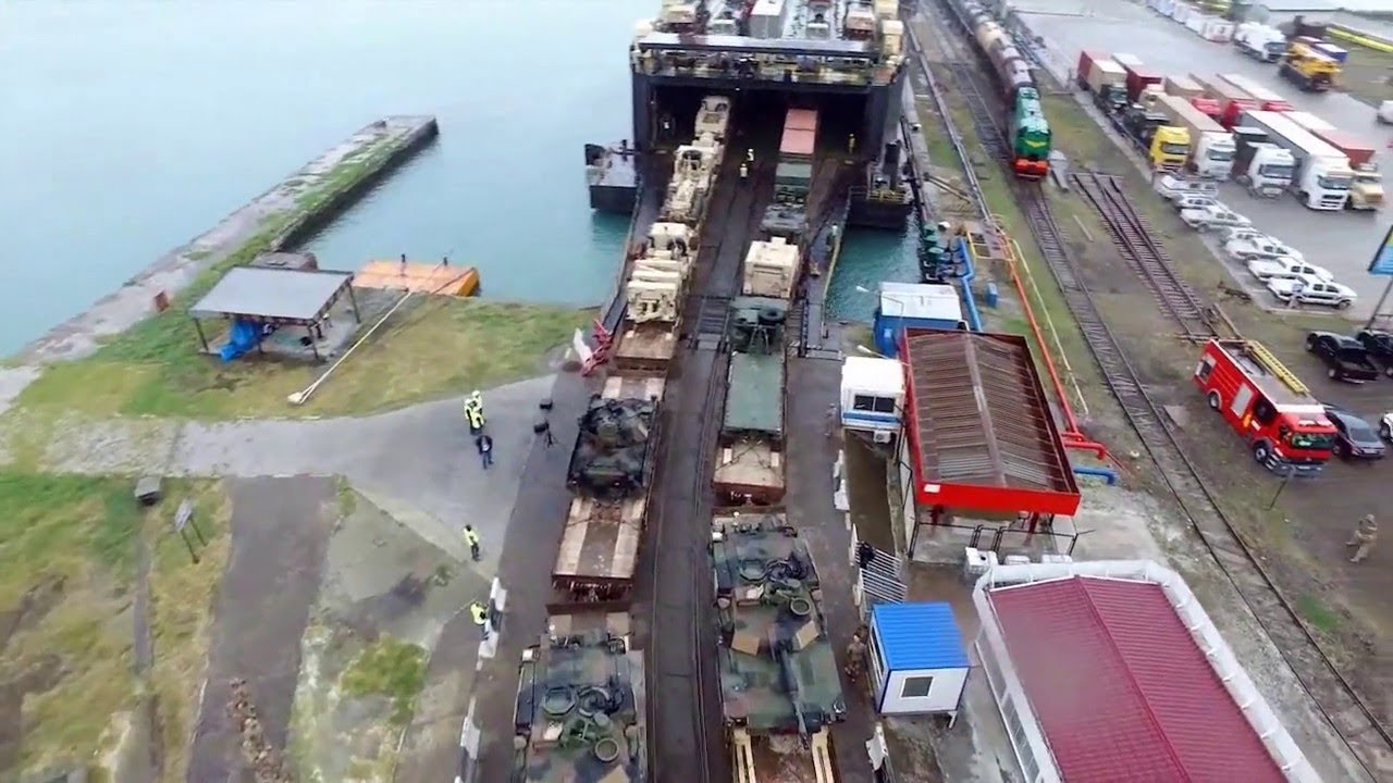 Unloading Ships Onto Rail Transport - YouTube