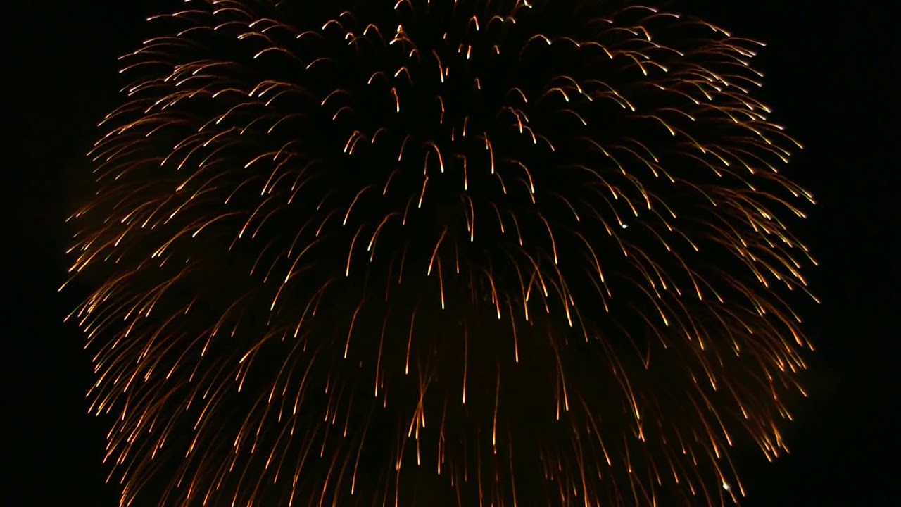 Canada Day Fireworks 2017 - Huge Shell 48" Inch Firework Slow Motion ...