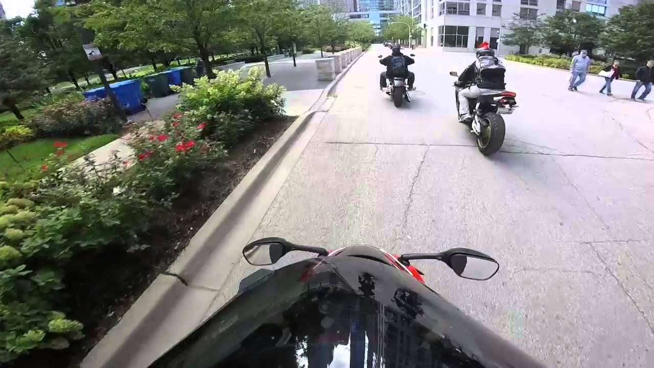 CHICAGO MOTORCYCLE RIDERS HELPING THE HOMELESS - YouTube