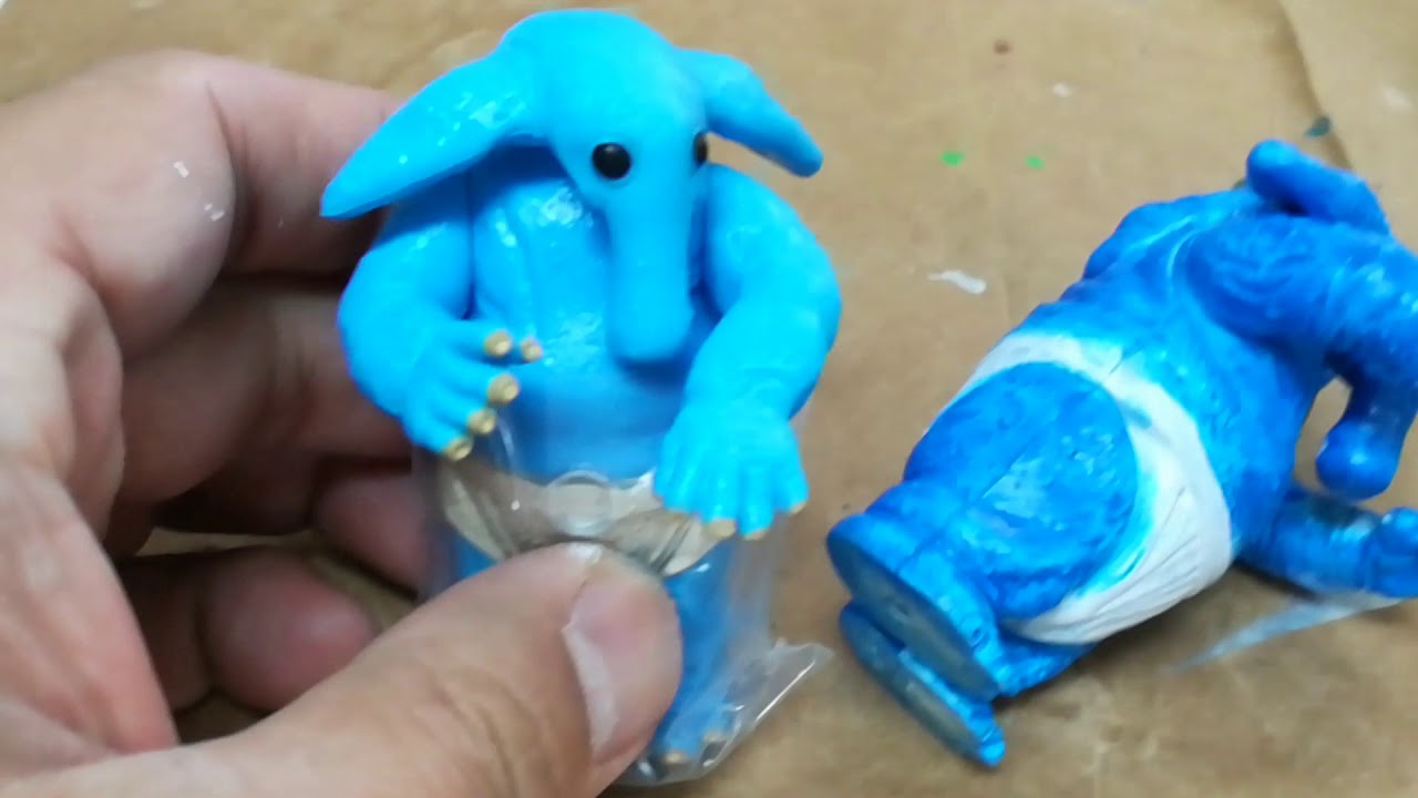 Repainting ( restore) a Vintage Max Rebo - YouTube