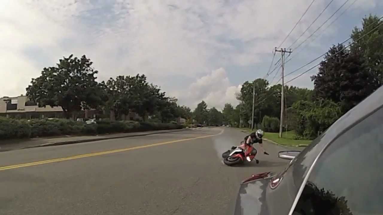 Motorcycle rider crashes hard into car taping him -Original- HD - YouTube