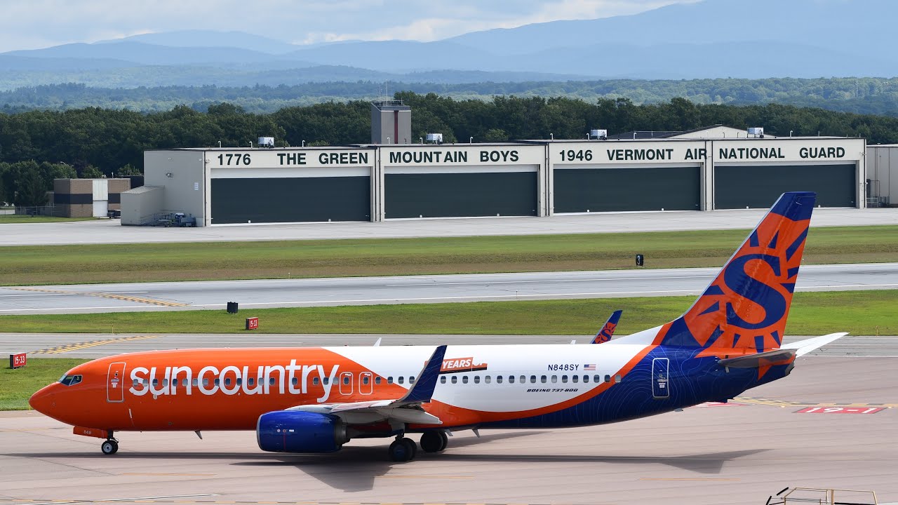 15 Minutes of plane spotting at BURLINGTON INT'L AIRPORT! - YouTube