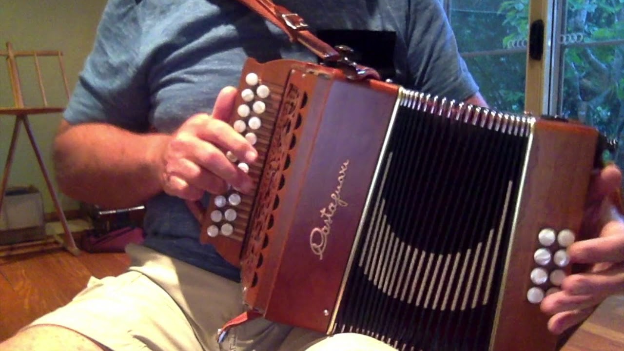 A set of Irish reels on D/G melodeon - YouTube