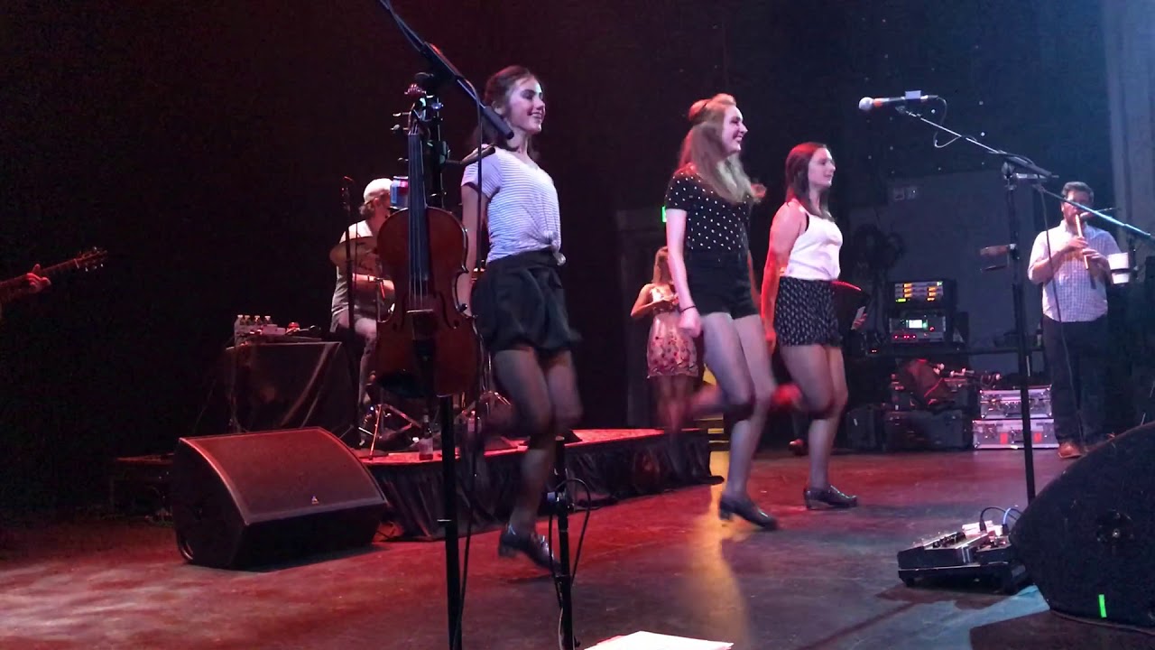 Murray Irish Dancers with Gaelic Storm - YouTube