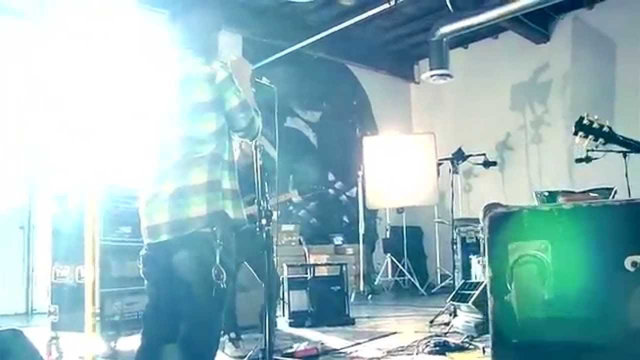 Saosin - On My Own (In Search Of Solid Ground DVD) - YouTube