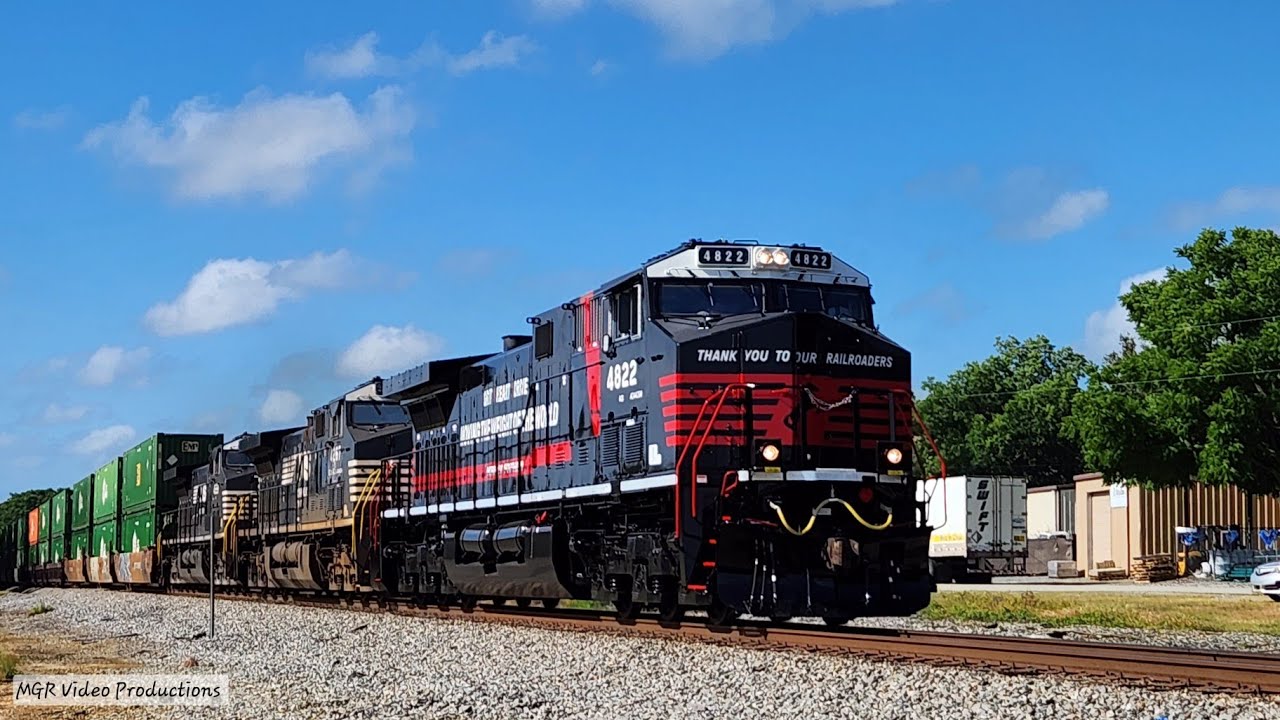 6-20-2024: Moving the Weight of the World NS AC44C6M 4822 With P3 Leads NS 24A Thru Bonaire, GA ...