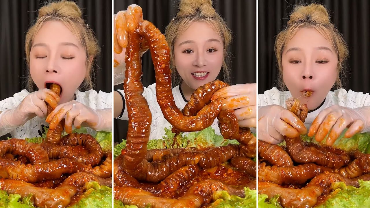 MUKBANG : Intestine stuffed meat 내장 고기 - YouTube