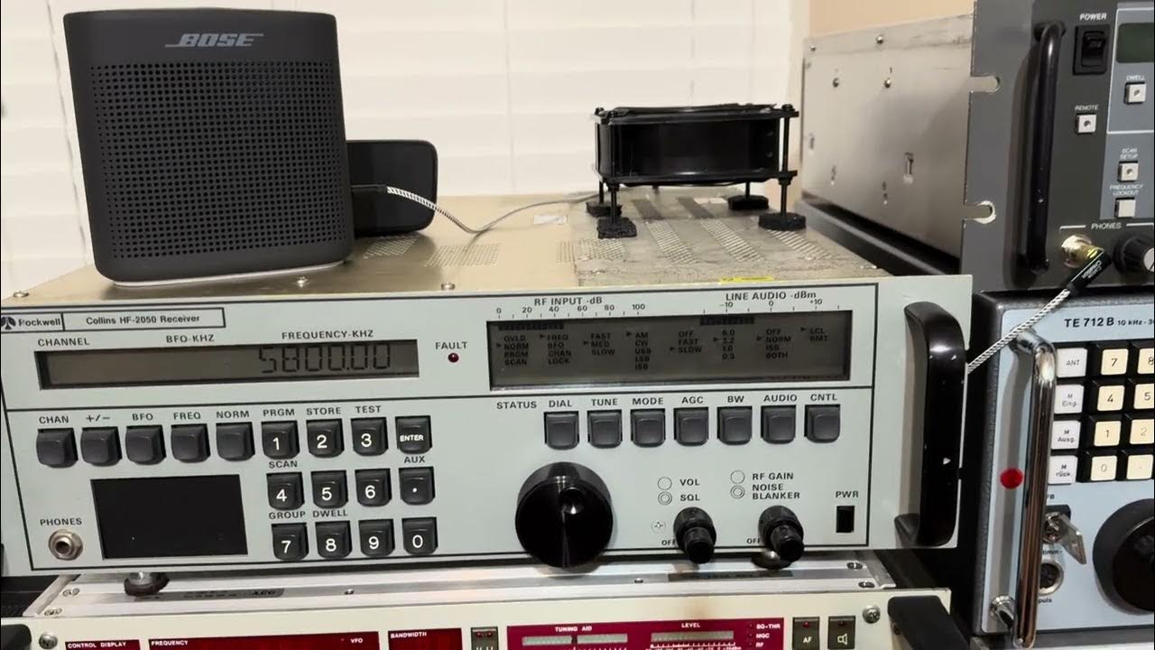 Rockwell Collins HF-2050 - YouTube