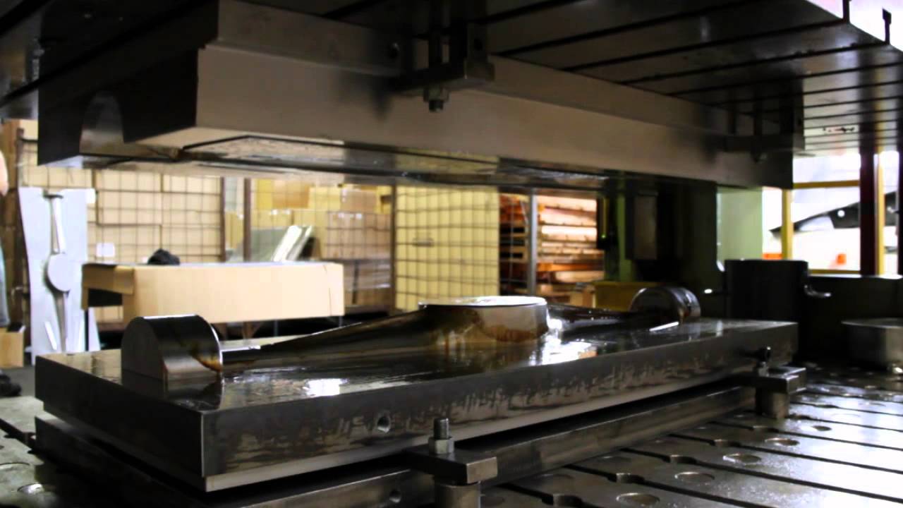 RPM International Tool & Die - 1000t Hydraulic Press - YouTube