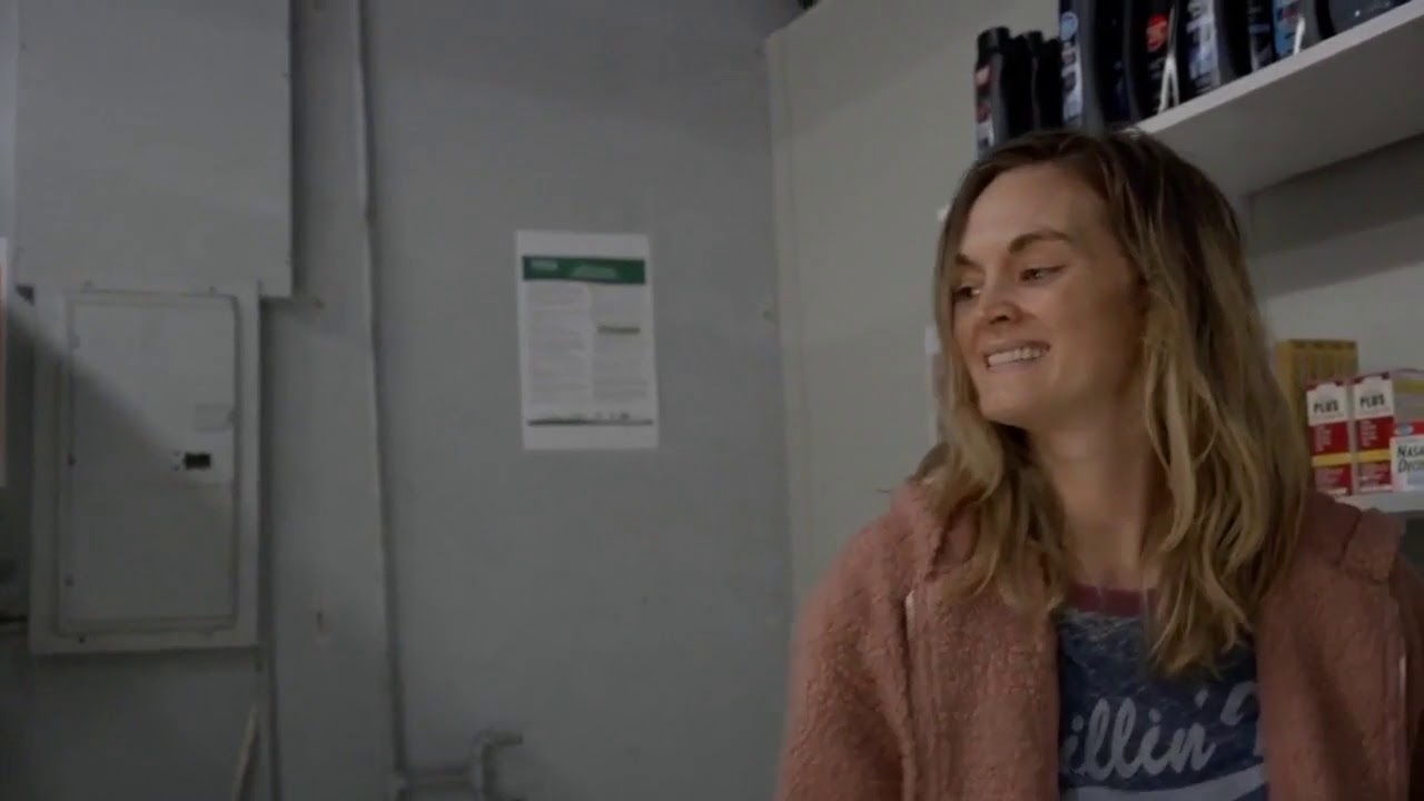 Karina Wolfe- SWAT on CBS- Tweaker - YouTube