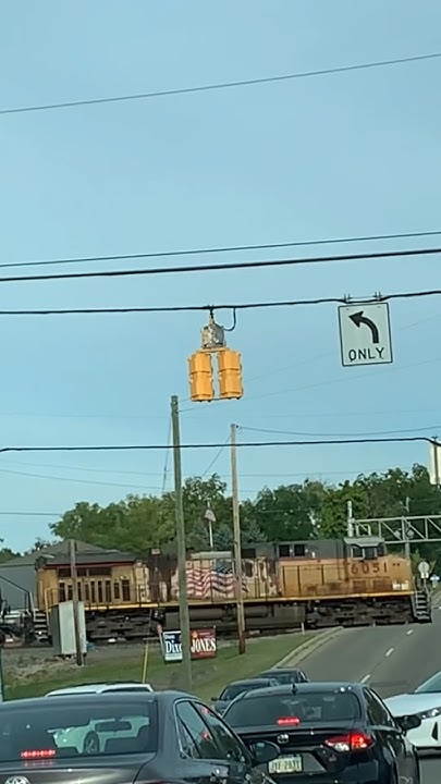 A UP train with a UP DPU on the DDL! - YouTube