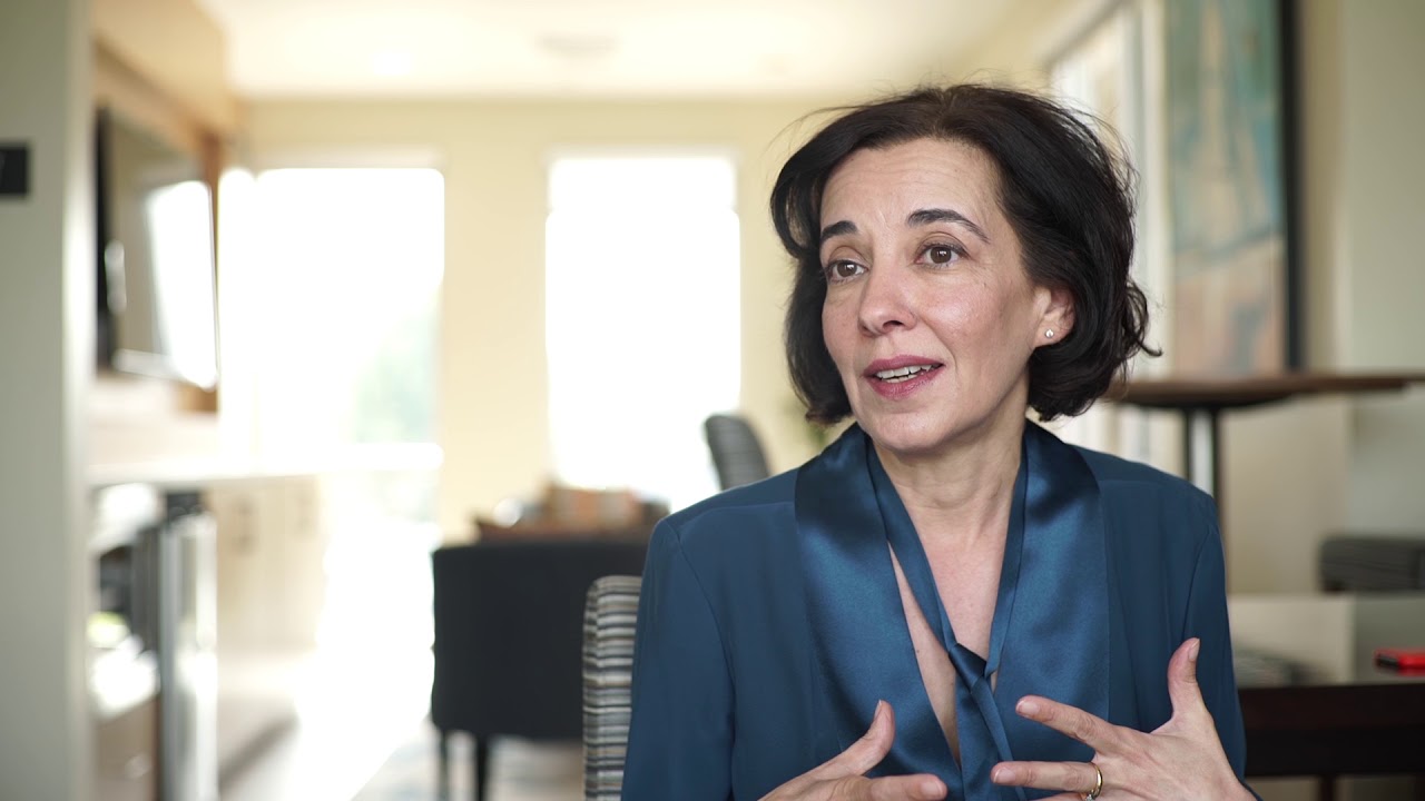 Shiva Balaghi Discusses Rami Malek - YouTube