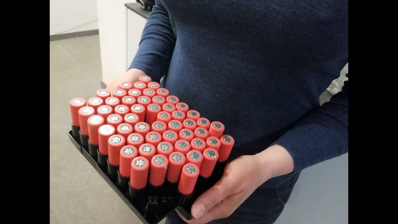 Harvesting 18650 cells and safety measures. - YouTube