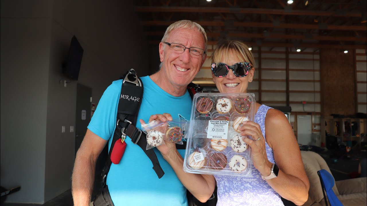 Skydiving Donut challenge @ 13,000 feet! - YouTube