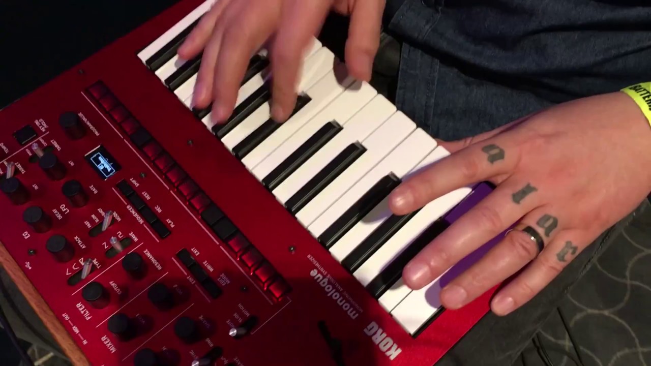 KORG monologue MONOPHONIC ANALOGUE SYNTHESIZER - YouTube