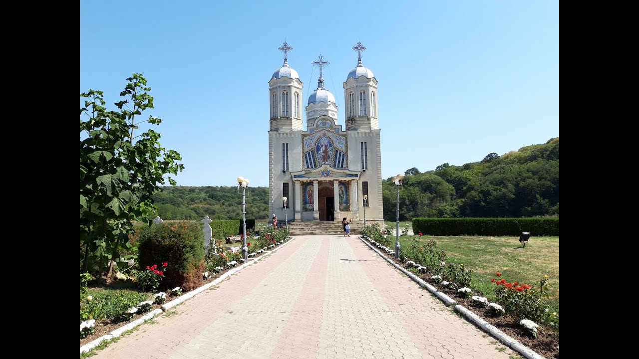 Manastirea Pestera Sfantului Andrei. The Monastery Cave of St. Andrew ...