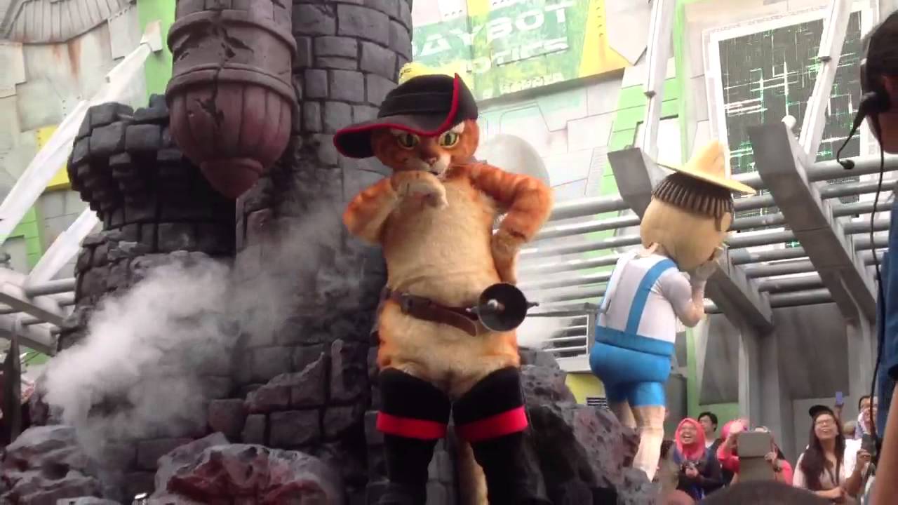 [Singapore] Universal Studio Singapore - Shrek Parade - YouTube