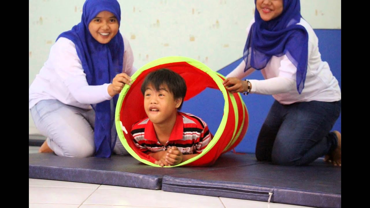 anak penderita down syndrome|anak cerebral palsy|terapi anak cerebral ...