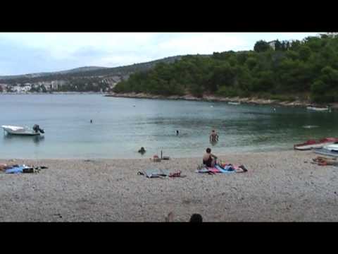 Primosten. Velika Raduca beach in Raduca Vela bay. - YouTube