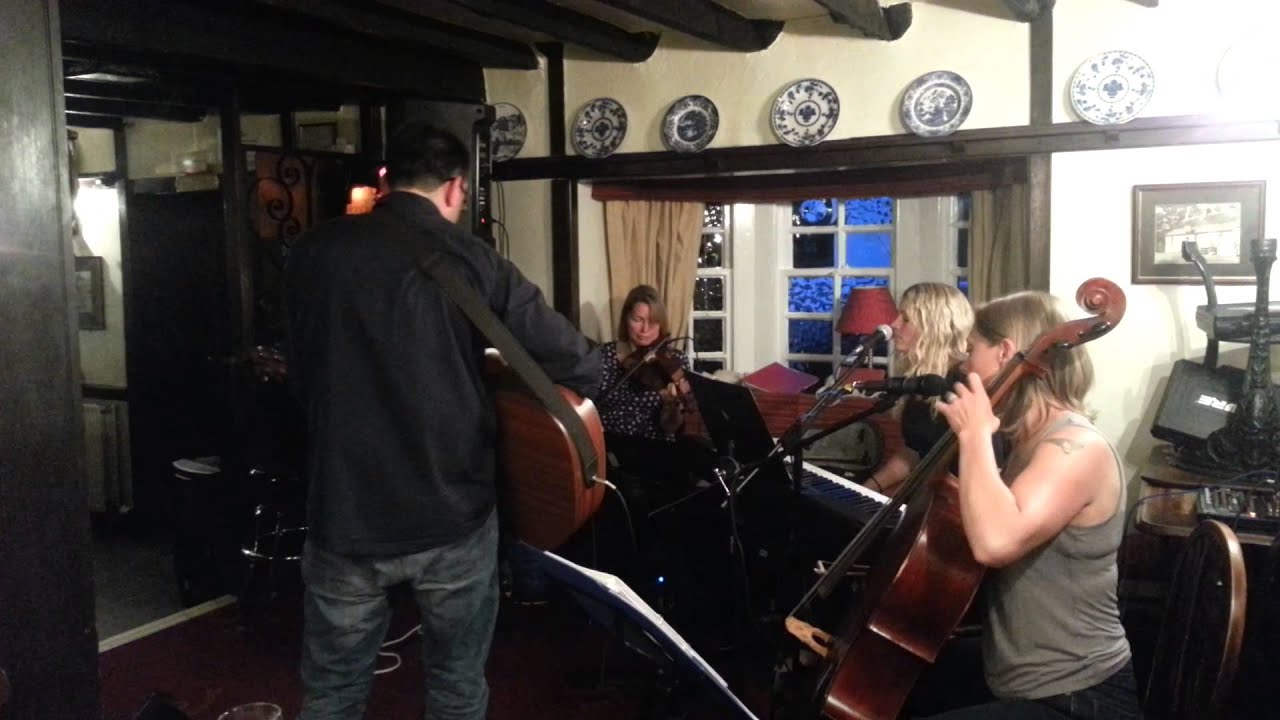 Muckhart Inn session: Fisherman's Blues - YouTube