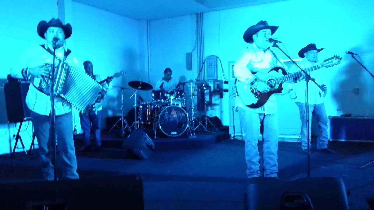 Tejano Boys Live Singing El Cubanito - YouTube