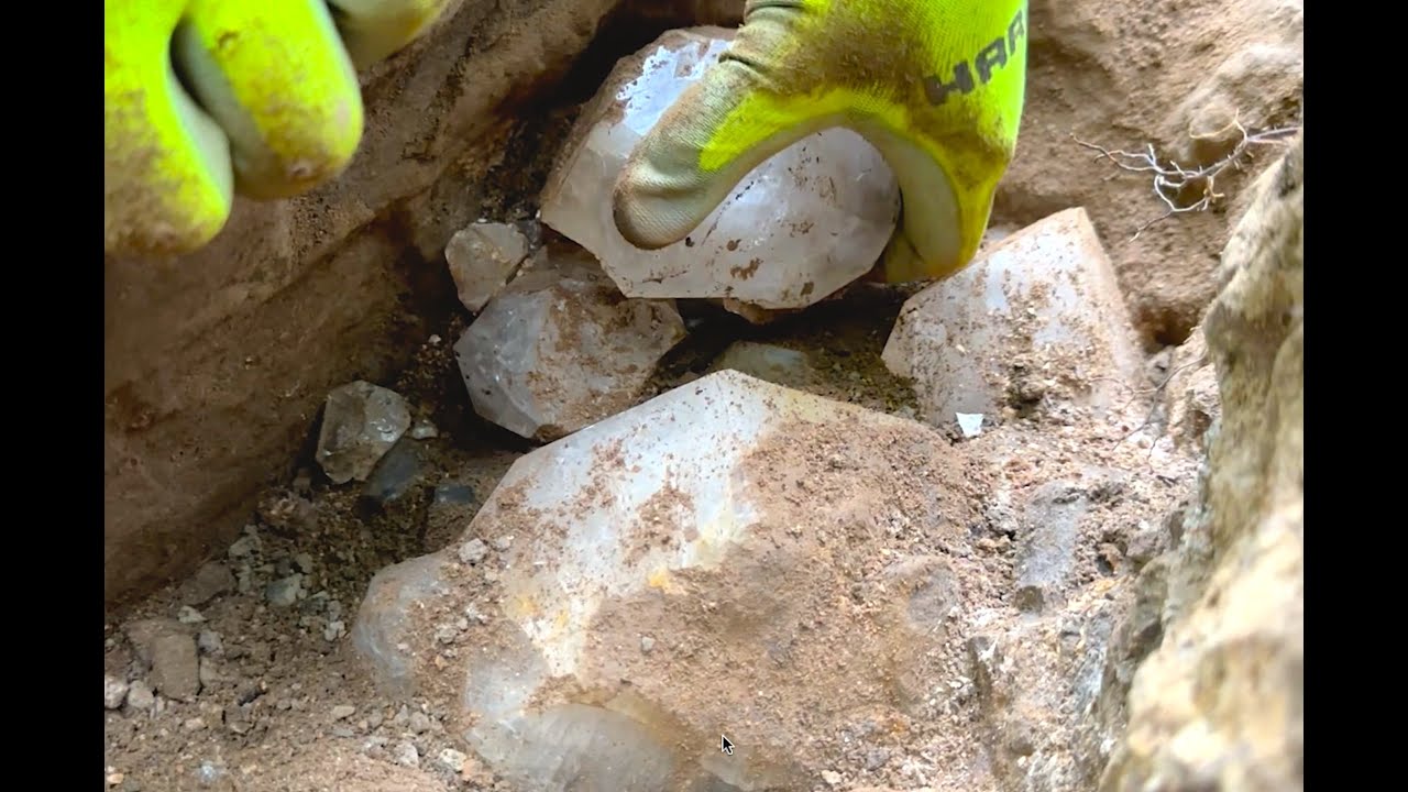 Herkimer Diamond Adventure at Mohawk Minerals (New York) - YouTube