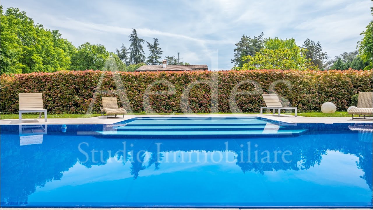 Splendida Villa a Montale Rangone - YouTube