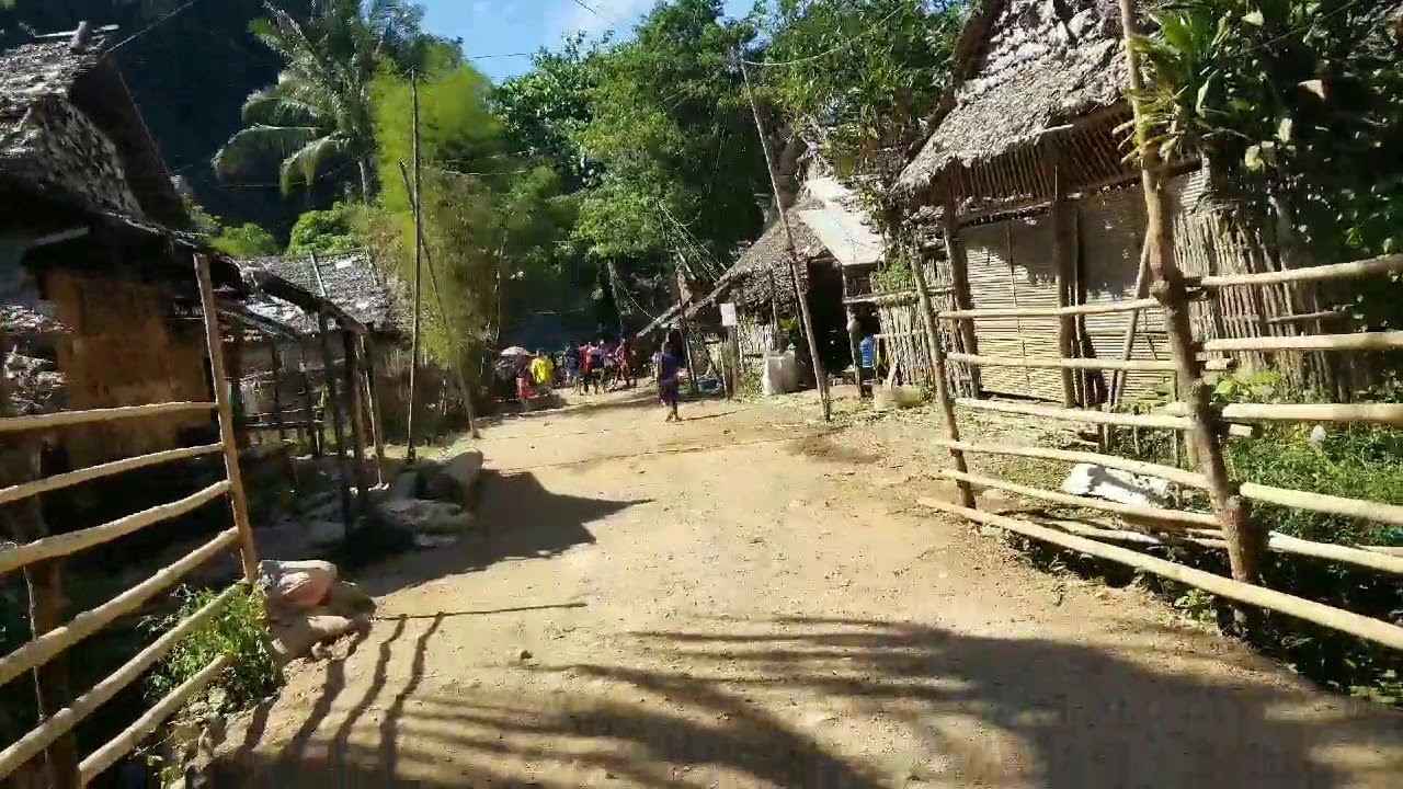 Karen Noh Poe Camp 2019 Street food - YouTube