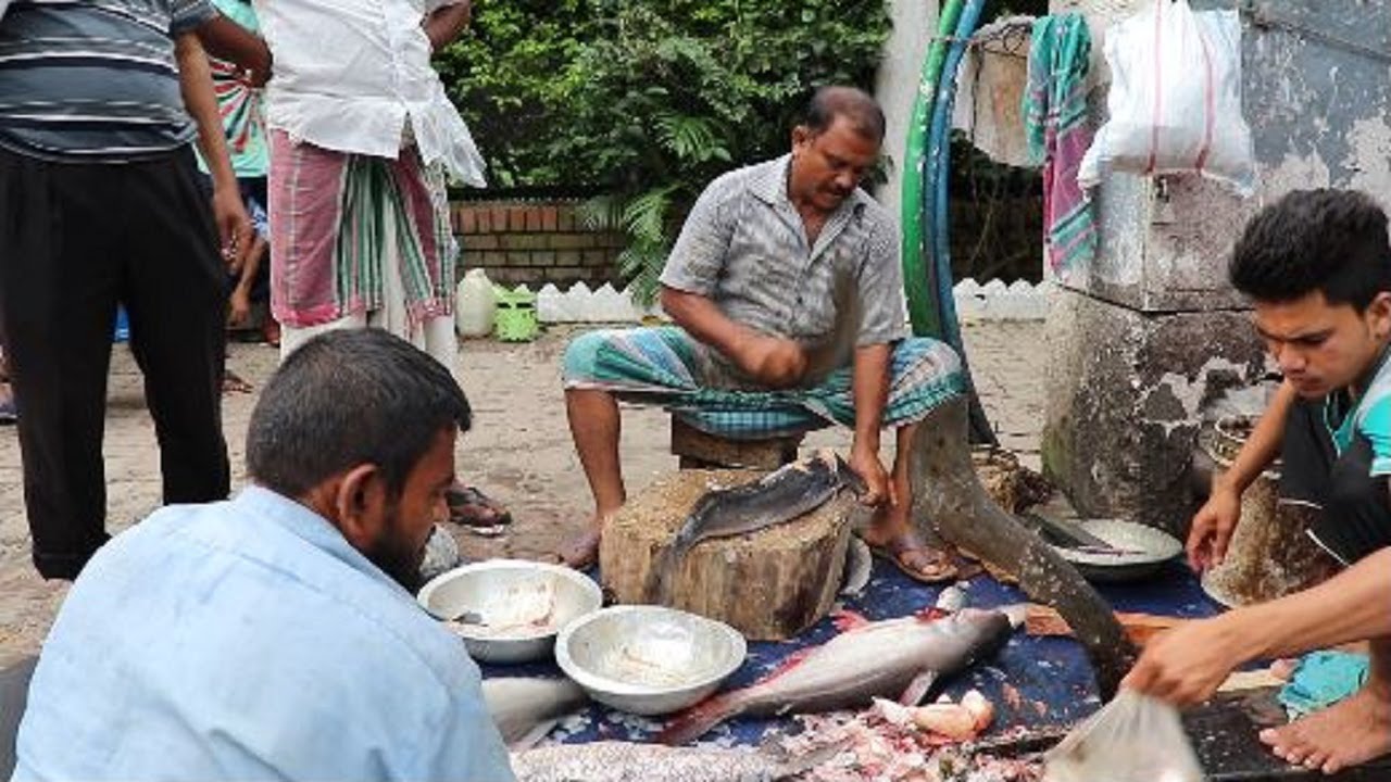 Fast Fish Cutting Skills || Fastest Fish Cutting || Big Carp Clean And ...