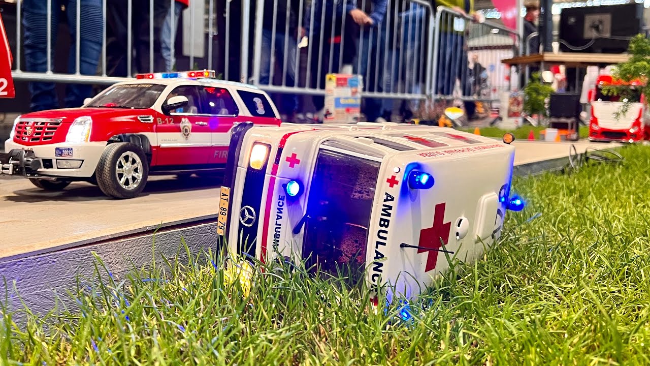 CRASH AMBULANCE with RC RESCUE MISSION, Modellbau Wien 2022 - YouTube