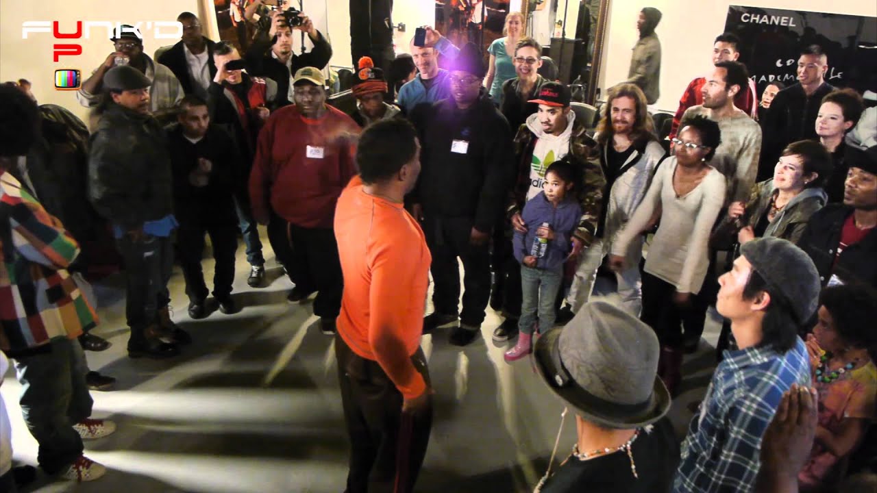 Tyrone "The Bone" Proctor Shaking His Groove Thang | SOUL TRAIN Ball ...