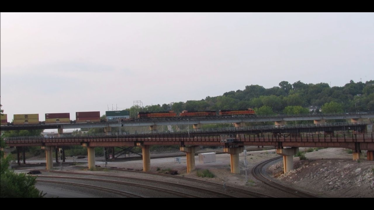 BNSF Stack Train Santa Fe Junction on 8 11 2018. - YouTube