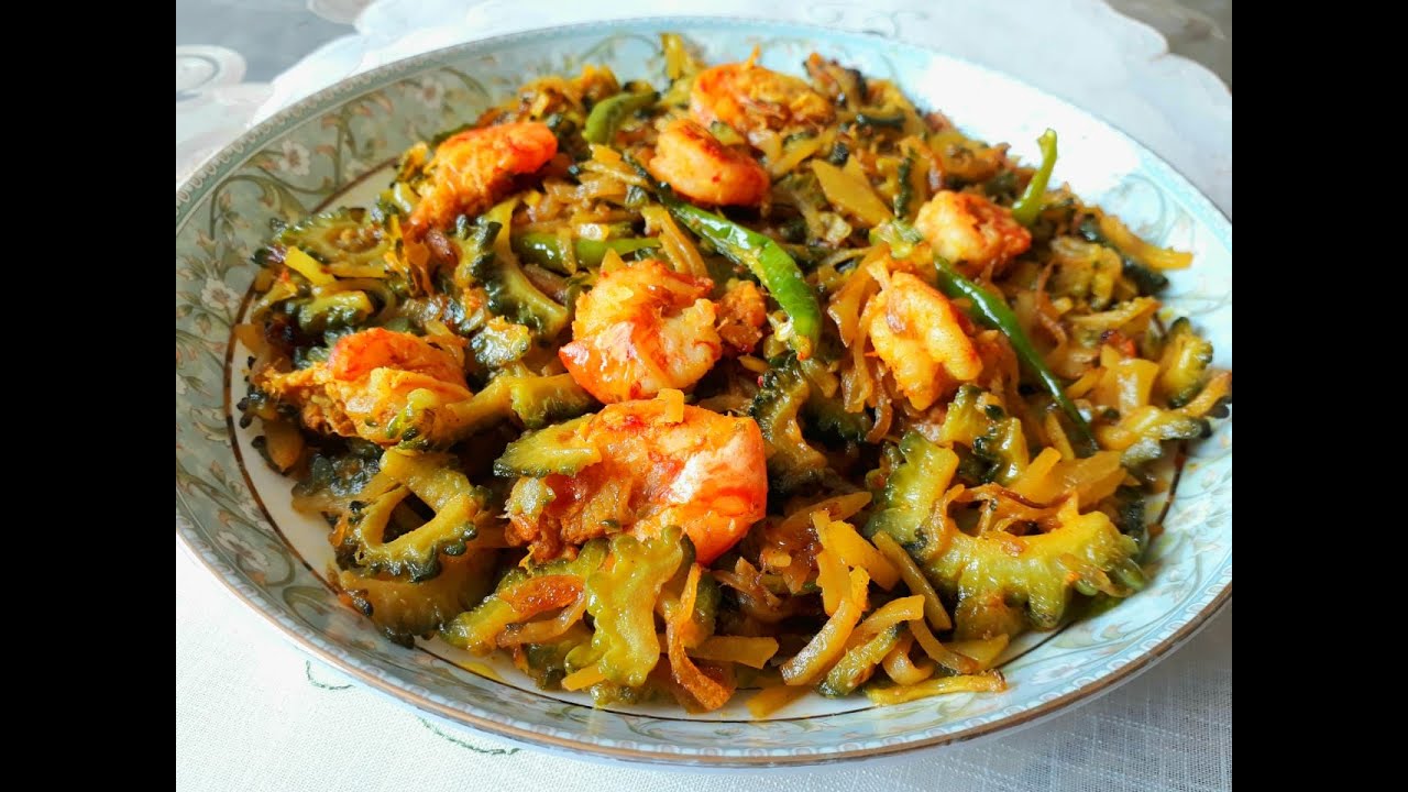 চিংড়ি মাছ দিয়ে করলা ভাজি || Bitter gourd with shrimp || korola vaji ...